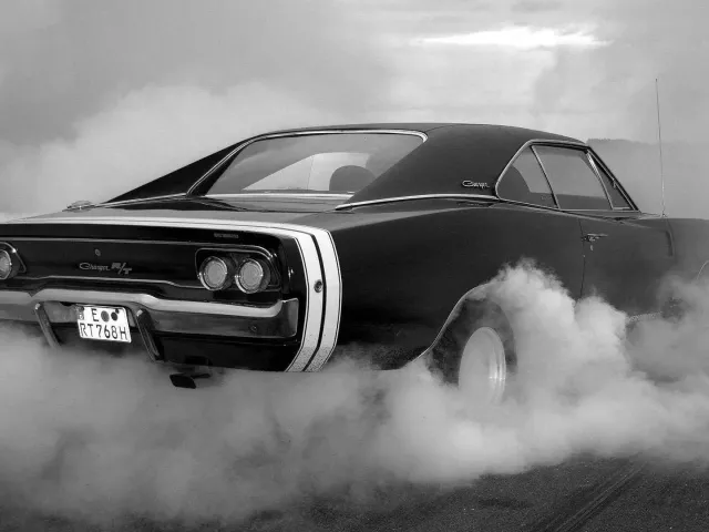 Themes with cars - TOP 10 files to personalize the Windows interface