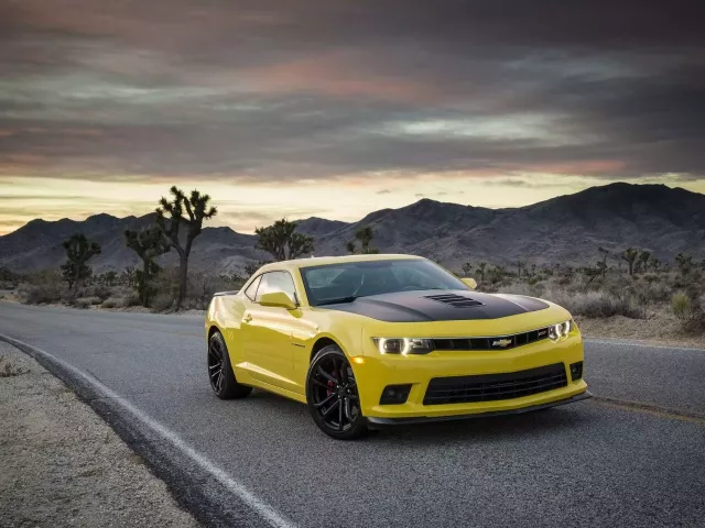 Themes with cars - TOP 10 files to personalize the Windows interface