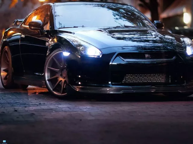 Themes with cars - TOP 10 files to personalize the Windows interface